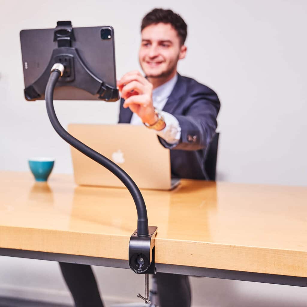 iPad holder - Tablet stand - the most flexible design holder GOOS-E